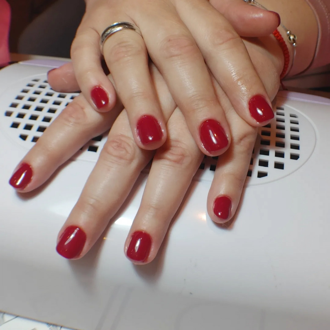 Ojačavanje prirodnih noktiju gelom - Salon ljepote A3M By Amela Malkoč ...