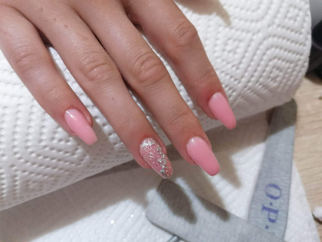 Nadogradnja noktiju tipsama - Salon ljepote A3M By Amela Malkoč ...