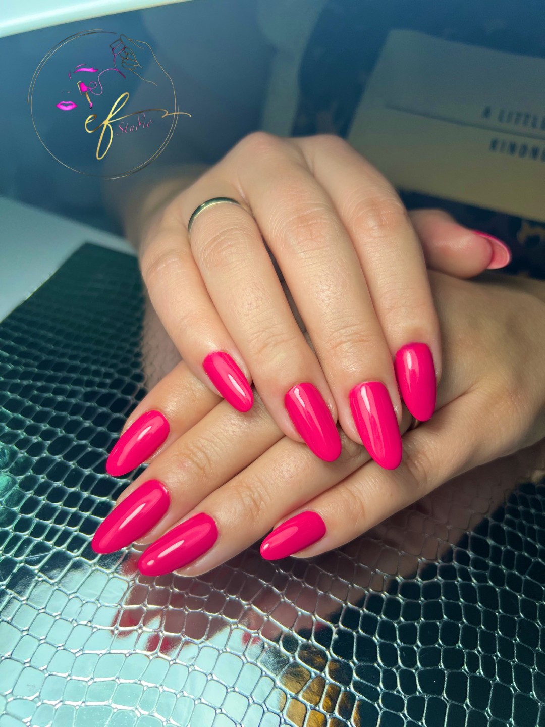 Trajni lak - S duzina - Studio ef, Sarajevo Gel lak #WVEV1M - SrediMe